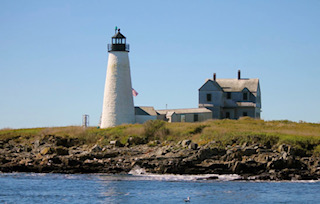 THE HAUNTED LIGHTHOUSES OF MAINE – Ghost Hunting In New England